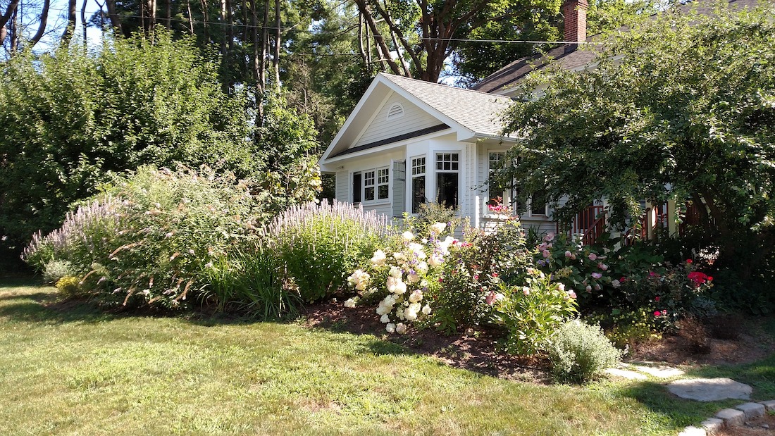 Home Maintenance Guide: Curb Appeal | Sundae