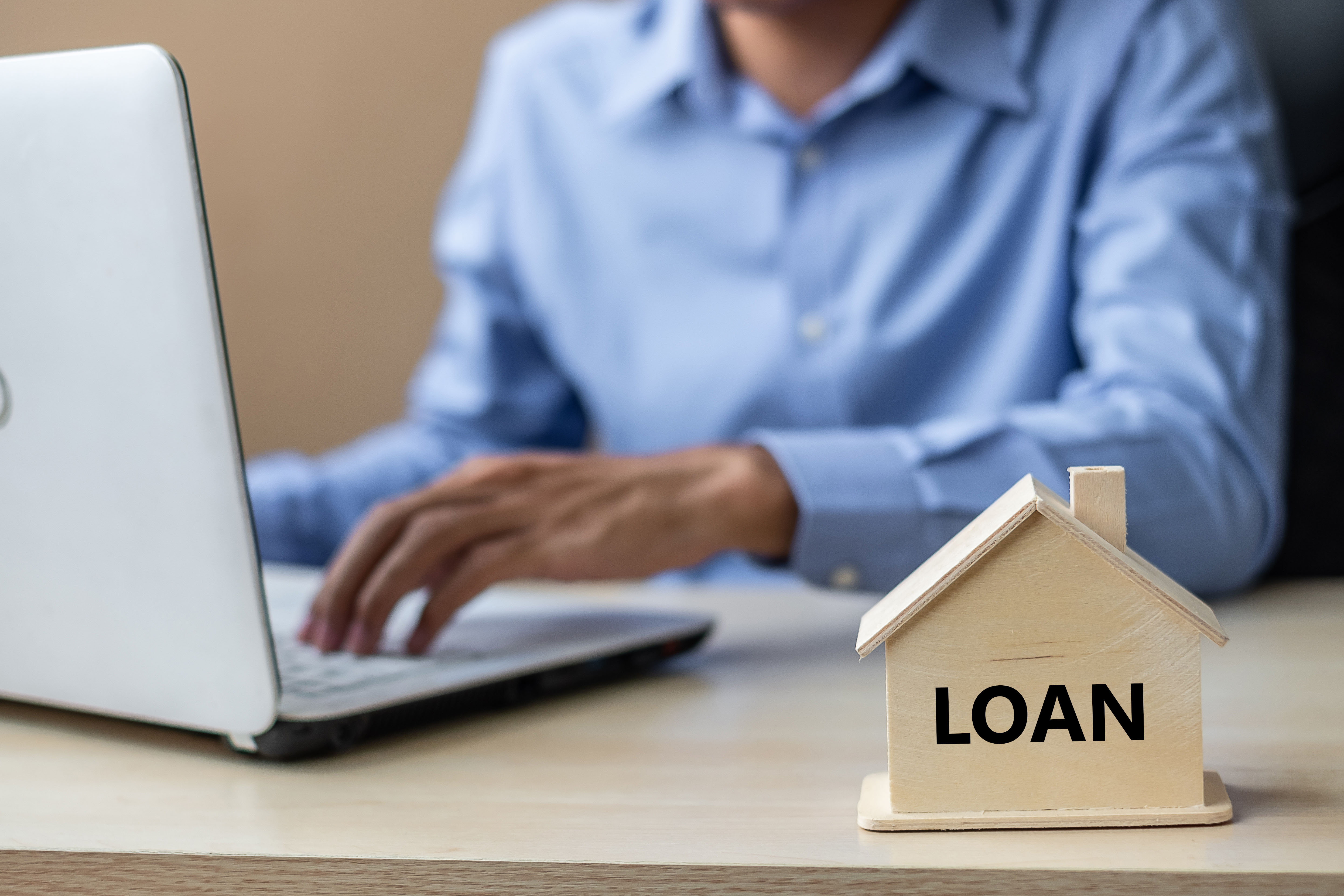 Selling a House With a Mortgage? Here's Everything You Need to Know ...